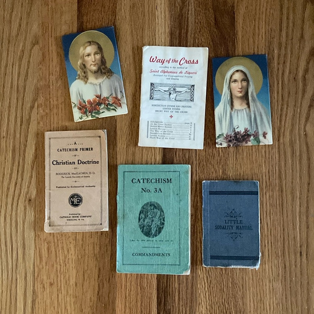 Vintage 4 Catholic Prayer Books With Jesus And Mary G… - Gem